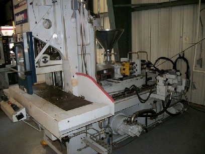 Injection Molding Machines: Newbury Vertical Shuttle 80 Ton 5 Oz with ...
